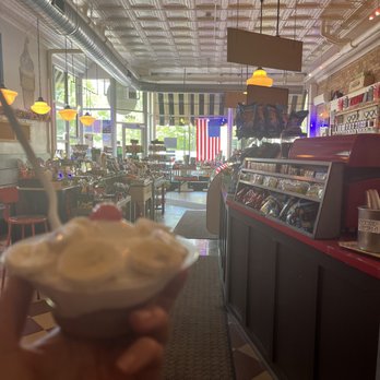 LICKITY SPLIT FROZEN CUSTARD & SWEETS - Updated March 2025 - 530 Photos ...