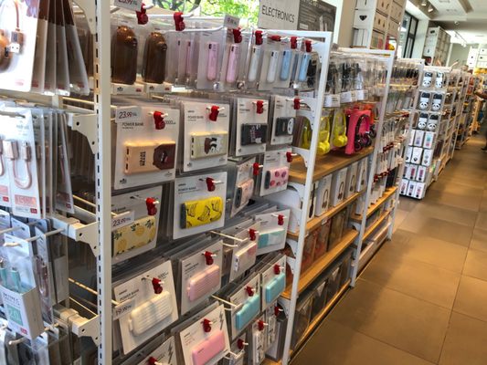 MINISO - 256 Photos & 94 Reviews - Department Stores - 88 W Colorado ...