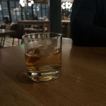 TOPSIDE - Updated July 2024 - 646 Photos & 347 Reviews - 101 W Monument ...