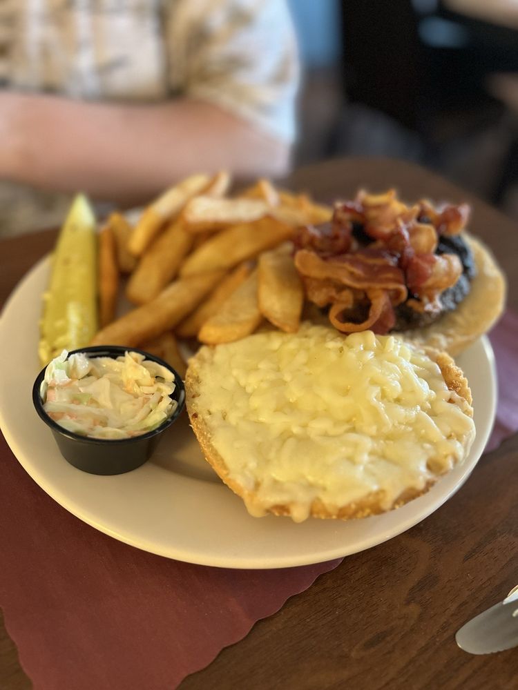 KUNKLETOWN PUB - Updated October 2025 - 64 Photos & 26 Reviews - 591 ...