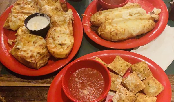 PAPA VITO’S BELLEVILLE - 70 Photos & 123 Reviews - 318 E Washington ...