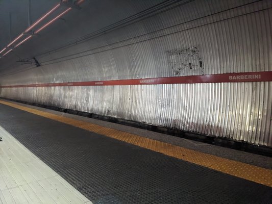 STAZIONE BARBERINI-FONTANA DI TREVI - Updated January 2025 - P.za ...
