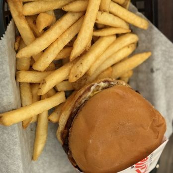 KILLER BURGER SAN ANTONIO - Updated March 2025 - 218 Photos & 79 ...