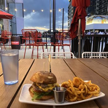 LEFT HAND RINO DRINKS & EATS - Updated December 2025 - 92 Photos & 56 ...