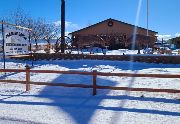 FLAMING GORGE HIDEOUT - Updated November 2024 - 220 E Hwy 43, Manila ...