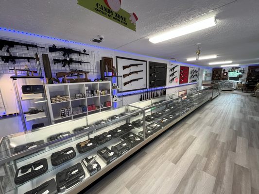 VIENNA GUN AND GOLD - Updated June 2024 - 20 Photos - 386 Maple Ave E ...