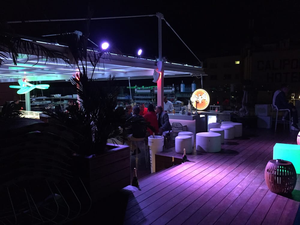 NUBE SKYBAR - Updated March 2025 - Avenida Sofia, Pohjanmaa, Sitges ...