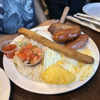 LUDI’S RESTAURANT & LOUNGE - Updated July 2024 - 705 Photos & 295 ...