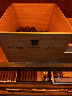 EXCALIBUR CIGAR & SCOTCH LOUNGE - Updated November 2024 - 165 Photos ...