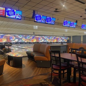 INCREDIBOWL ENTERTAINMENT - Updated January 2026 - 40 Photos & 43 ...