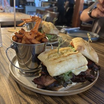 THE HIDEOUT KITCHEN - Updated December 2025 - 3740 Photos & 2681 ...