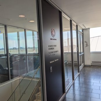 AIR CANADA MAPLE LEAF LOUNGE - Updated December 2025 - 334 Photos & 180 ...