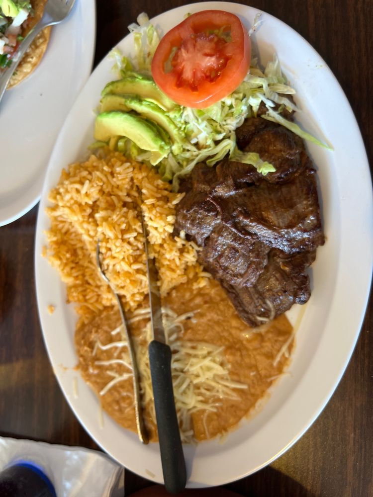 EL AMIGO - Updated July 2025 - 50 Photos & 160 Reviews - 210 W Lincoln ...