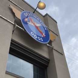 DESTINATION DOGS - Updated May 2025 - 1626 Photos & 1273 Reviews - 101 ...