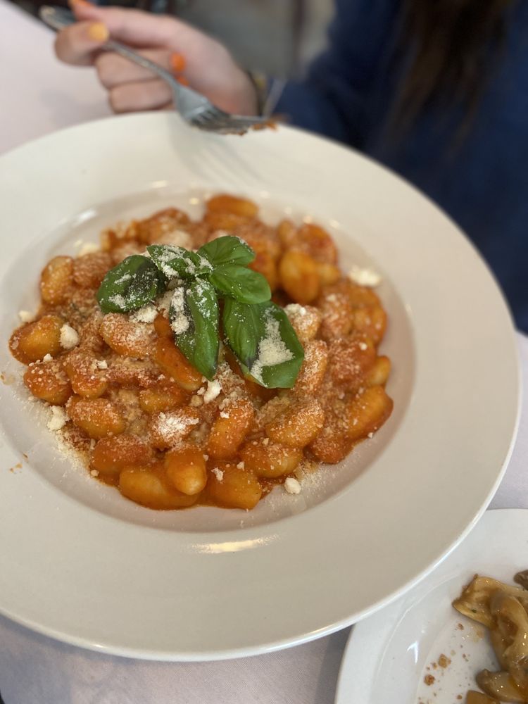 PONTE VECCHIO RESTAURANT - Updated July 2024 - 44 Photos & 114 Reviews ...