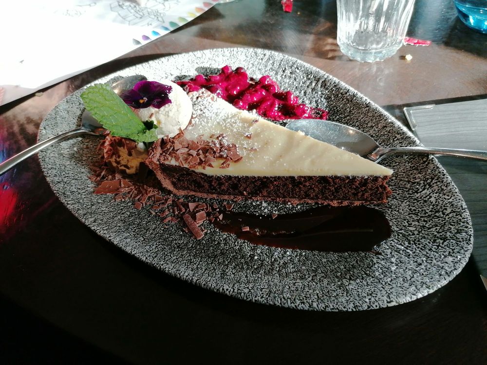 THE ELM TREE - Updated December 2024 - 27 Photos & 12 Reviews ...