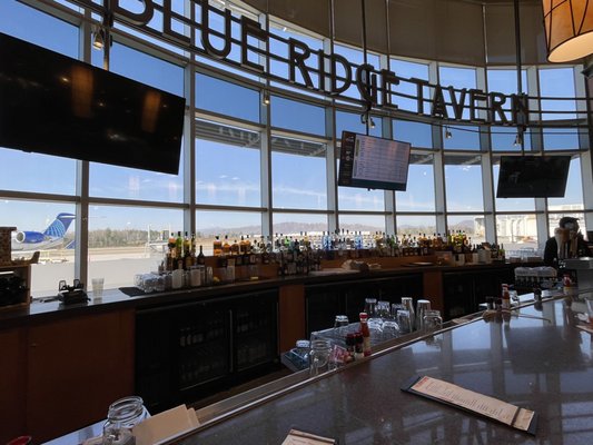 ASHEVILLE REGIONAL AIRPORT - Updated July 2025 - 190 Photos & 256 ...