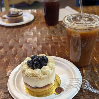 AMPHORA BAKERY - Updated July 2025 - 392 Photos & 252 Reviews - 294 ...