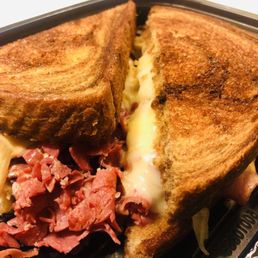 SMACKIN J’S DELI & GRILL - Updated September 2025 - 93 Photos & 75 ...