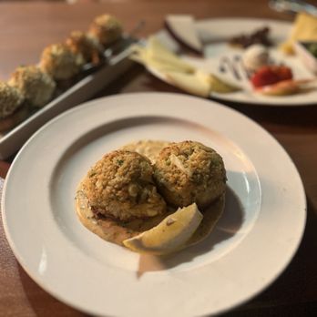 SYCAMORE INN - Updated June 2025 - 1091 Photos & 1183 Reviews - 8318 ...