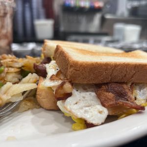 LANCERS DINER - Updated January 2026 - 110 Photos & 220 Real Reviews ...