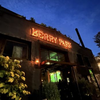 BERRY PARK - Updated October 2025 - 426 Photos & 727 Reviews - 4 Berry ...