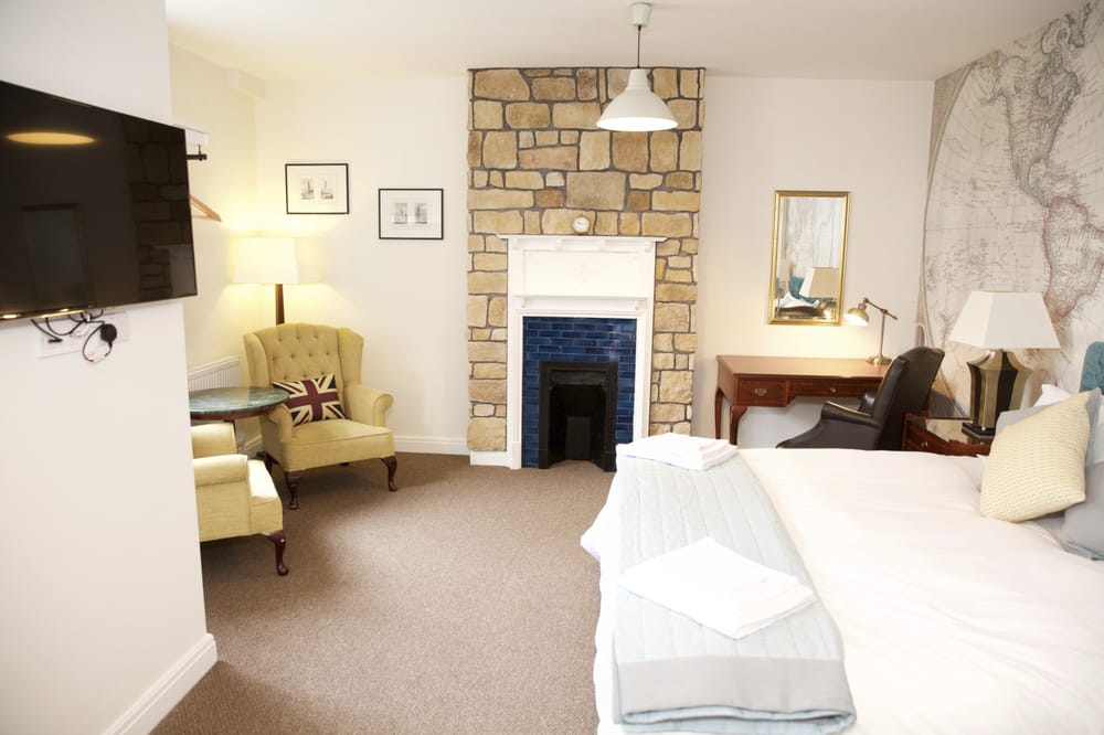 THE CAPTAIN COOK PUB AND ROOMS - Updated July 2025 - 16 Photos - 203 ...