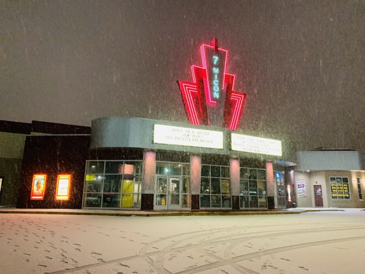 MICON CINEMAS EAU CLAIRE - Updated December 2025 - 30 Reviews - 3109 ...