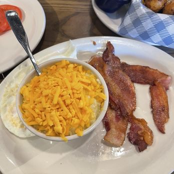 CRACKER BARREL OLD COUNTRY STORE - Updated October 2025 - 550 Photos ...