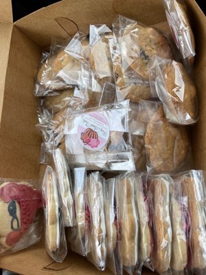 ROXY’S SWEET TREATS - Updated October 2025 - 155 Photos & 92 Reviews ...