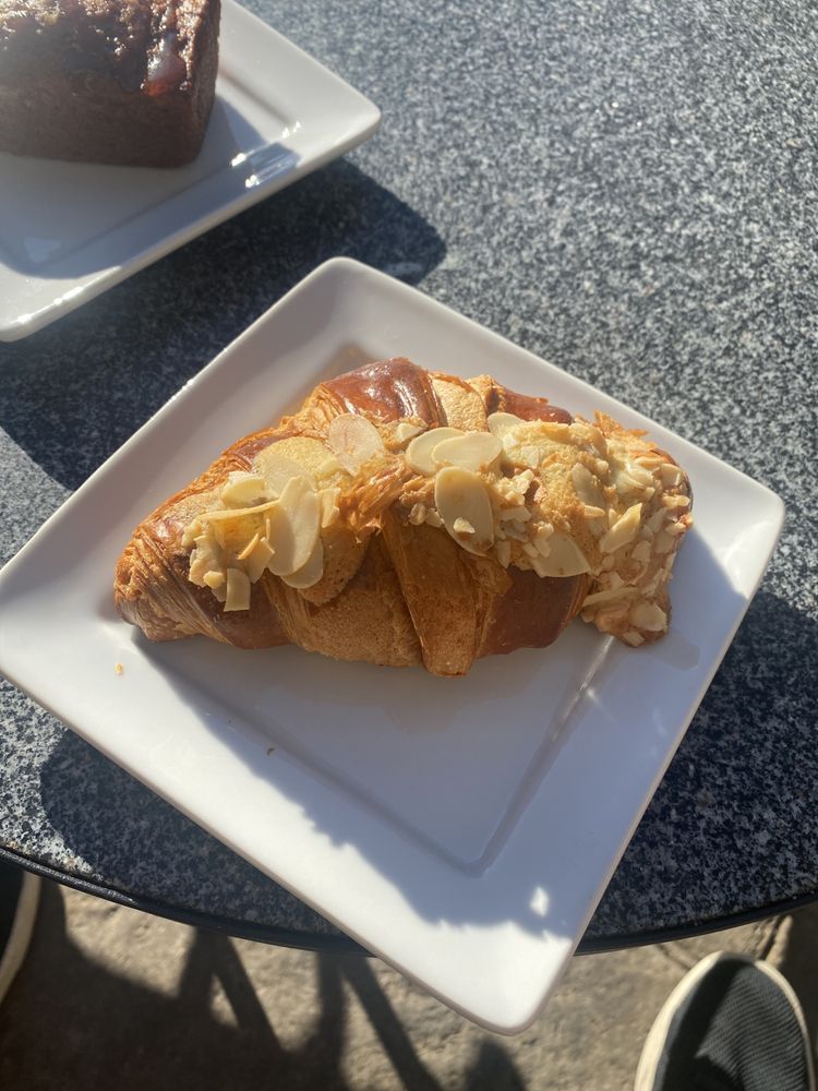 DEVILLE COFFEE - Updated July 2024 - 12 Photos - B-227 11 Avenue SW ...