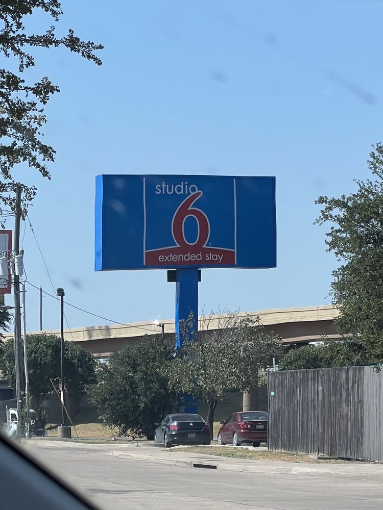 STUDIO 6 - Updated October 2025 - 32 Photos - 10326 Finnell Street ...