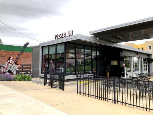 PIZZA 51 - Updated December 2025 - 79 Photos & 153 Reviews - 5060 Oak ...