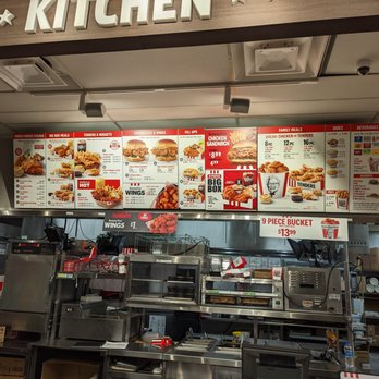 KFC - Updated July 2025 - 35 Photos & 58 Reviews - 7407 Evergreen Way ...