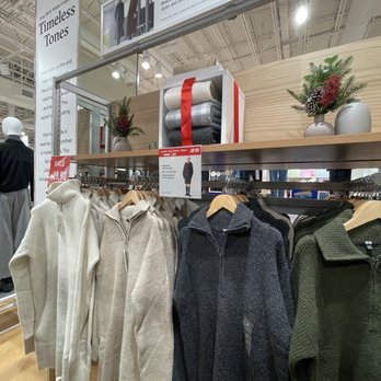 UNIQLO - Updated October 2025 - 40 Photos & 15 Reviews - 303 Memorial ...