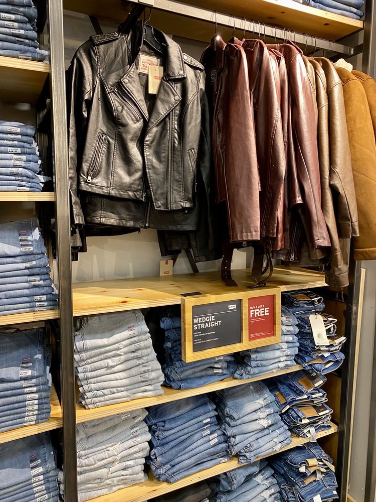 LEVI’S OUTLET STORE - Updated August 2025 - 14 Photos - 1600 Premium ...