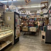 MERCHANT SQUARE ANTIQUE MARKETPLACE - 407 Photos & 198 Reviews ...
