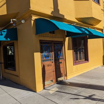 BRAZEN HEAD - Updated July 2024 - 530 Photos & 897 Reviews - 3166 ...