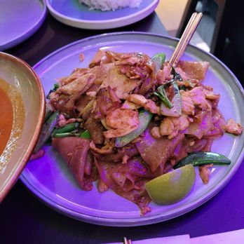 ISAAN DER - THAI KITCHEN & BAR - Updated March 2025 - 632 Photos & 161 ...