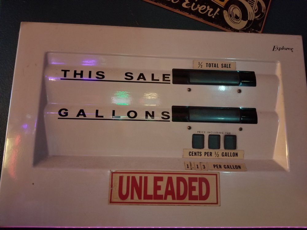 SLICKS BAR - Updated May 2025 - 30 Photos - 525 E Karcher Rd, Nampa ...