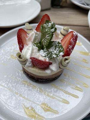 AVOCA - Updated January 2025 - 161 Photos & 193 Reviews - 1678 1st Ave ...