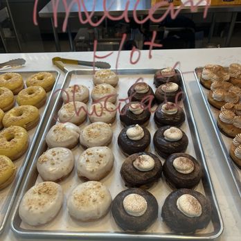 DOCE DONUT CO - Updated April 2026 - 135 Photos & 69 Reviews - 2305 6th ...