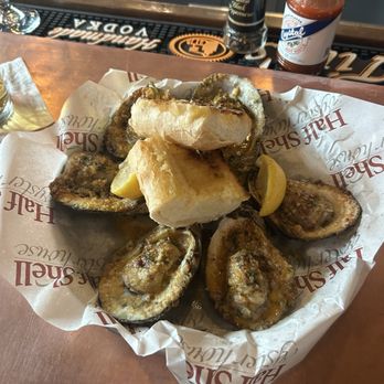 HALF SHELL OYSTER HOUSE - Updated September 2025 - 938 Photos & 1019 ...