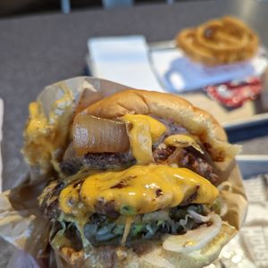 GRINDHOUSE KILLER BURGERS - 378 Photos & 341 Reviews - 433 N McDonough ...