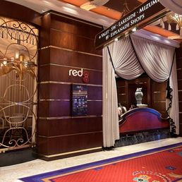 RED 8 - Updated August 2025 - 1388 Photos & 882 Reviews - 3131 Las ...