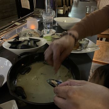 MUSSEL BAR & GRILLE - ARLINGTON - Updated June 2024 - 709 Photos & 714 ...