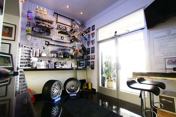 JOHNNY’S AUTO CLINIC - Updated October 2025 - 32 Photos & 208 Reviews ...