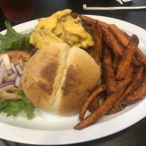 HUNTER’S CAFE - 16 Reviews - Cafes - 1093 River Rd NE, Shellman Bluff ...