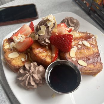 TOAST - 850 Photos & 1040 Reviews - 203 Pierce St, Birmingham, Michigan ...