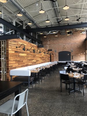 600 KITCHEN & BAR - 298 Photos & 187 Reviews - 600 E Michigan Ave ...